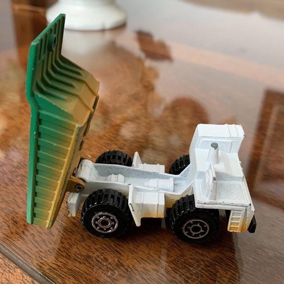 Toys | Matchbox 1989 Dump Truck 1469bj Diecast Construction Vehicle ...